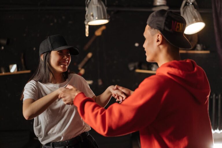 Vibeline Chat Line: Free Trial Phone Dating Numbers by XChatlines